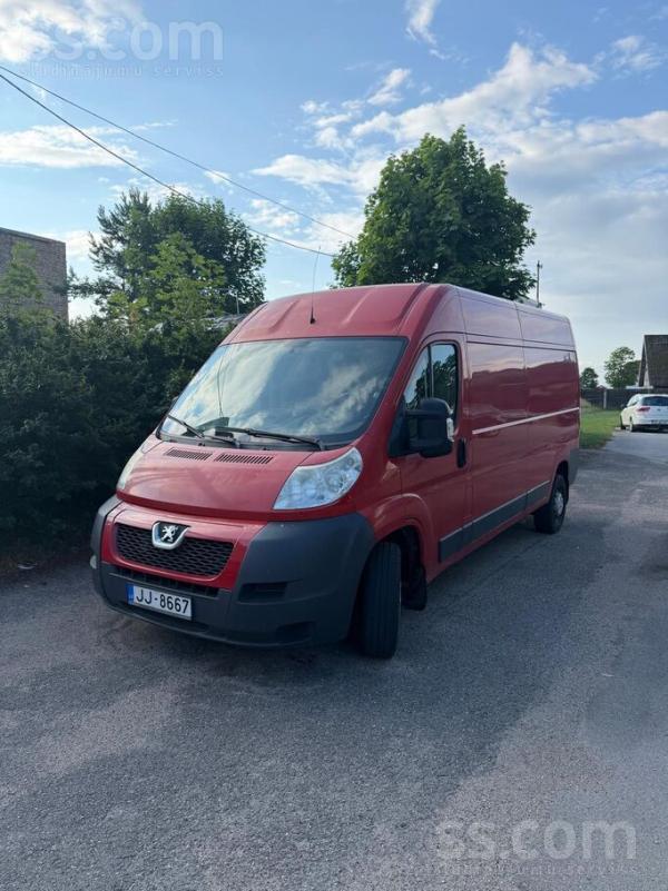 Sarkans Peugeot Boxer 2013 Tukums, ar dzinēja tilpumu 2.20 L un nobraukumu 364 tūkst. km par 6500 €, foto 1 vietnē AUTOMOTO.COM.LV