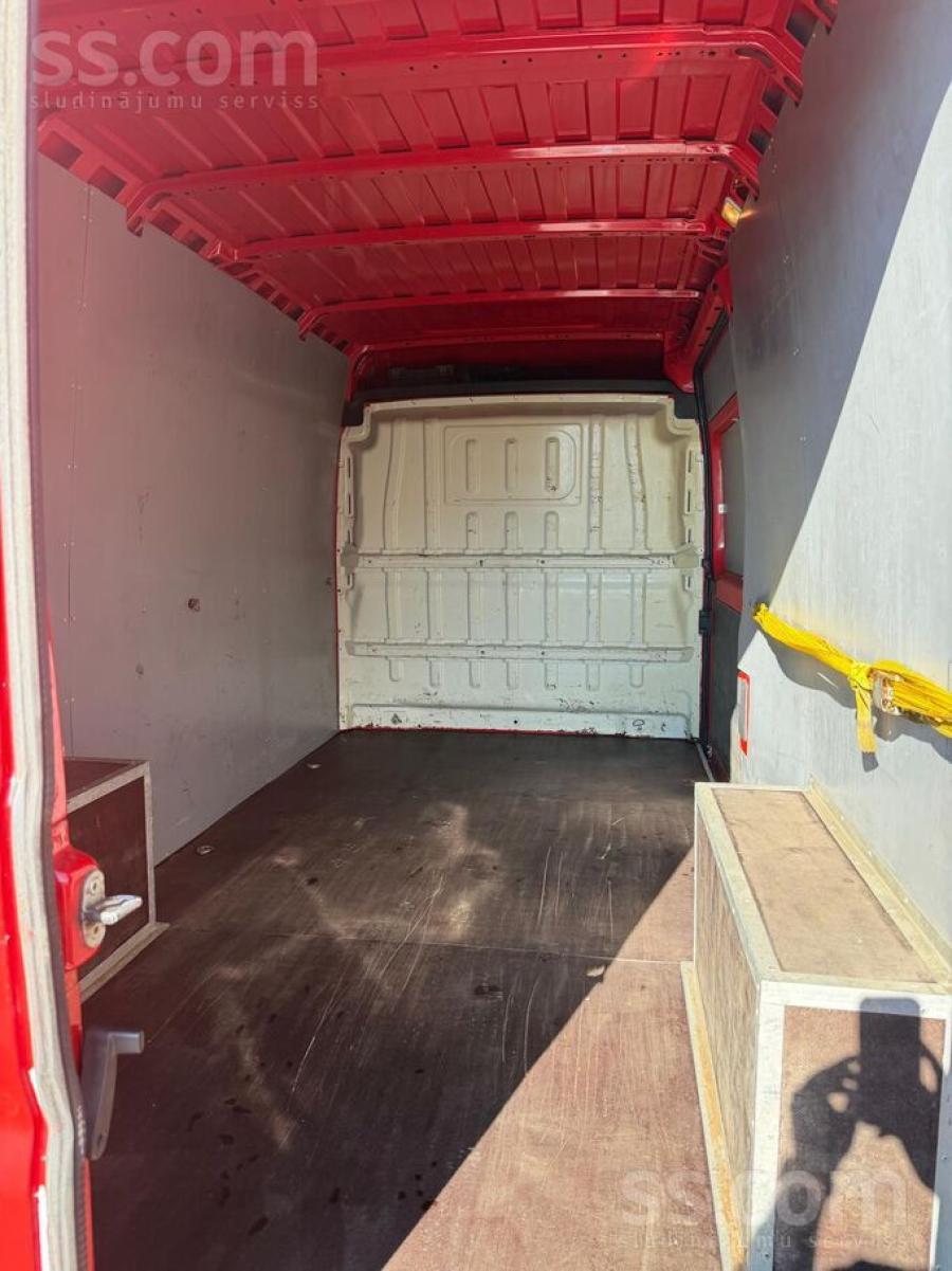 Red Peugeot Boxer 2013 in Tukums, with an engine capacity of 2.20 L and mileage of 364 thousand km for 6500 €, photo 3 on AUTOMOTO.COM.LV