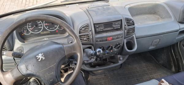 White Peugeot Boxer 2002 in Vilkaviskis, with an engine capacity of 2.80 L and mileage of 311 thousand km for 1550 €, photo 8 on AUTOMOTO.COM.LV