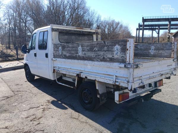 White Peugeot Boxer 2004 in Silute, with an engine capacity of 2.20 L and mileage of 286 thousand km for 2500 €, photo 5 on AUTOMOTO.COM.LV