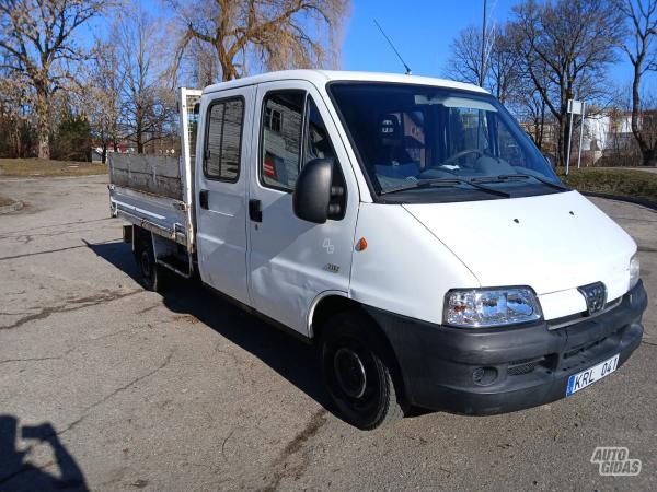 White Peugeot Boxer 2004 in Silute, with an engine capacity of 2.20 L and mileage of 286 thousand km for 2000 €, photo 2 on AUTOMOTO.COM.LV