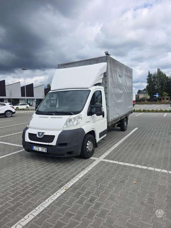 Balts Peugeot Boxer 2007 Viļņa, ar dzinēja tilpumu 2.20 L un nobraukumu 312 tūkst. km par 4800 €, foto 4 vietnē AUTOMOTO.COM.LV