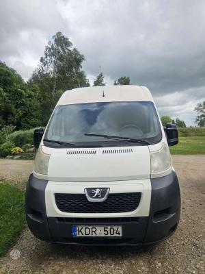 White Peugeot Boxer 2008 in Kretinga, with an engine capacity of 2.20 L and mileage of 400 thousand km for 2800 €, photo 4 on AUTOMOTO.COM.LV