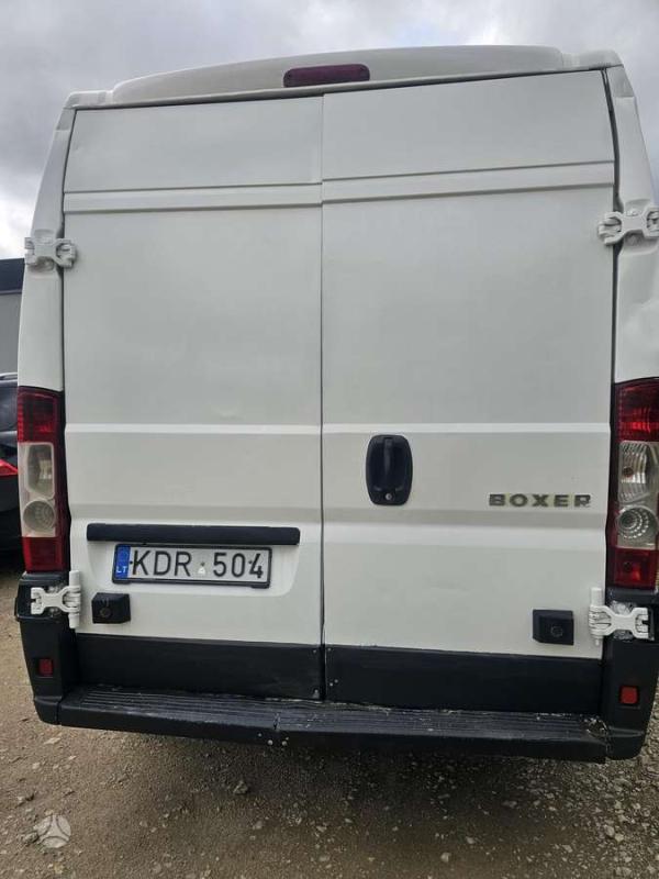 White Peugeot Boxer 2008 in Kretinga, with an engine capacity of 2.20 L and mileage of 400 thousand km for 2800 €, photo 4 on AUTOMOTO.COM.LV