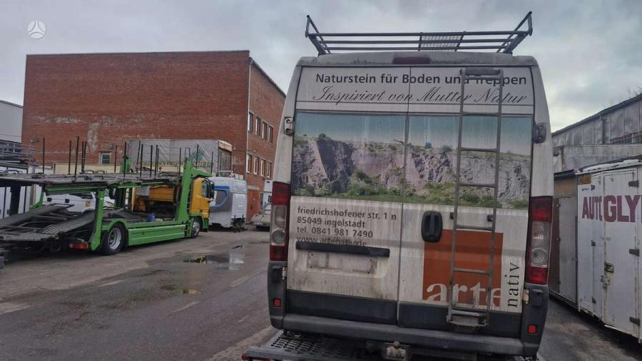White Peugeot Boxer 2010 in Panevezys, with an engine capacity of 2.20 L and mileage of 250 thousand km for 1700 €, photo 1 on AUTOMOTO.COM.LV