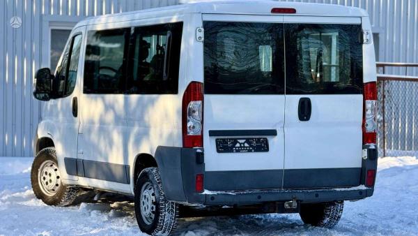 White Peugeot Boxer 2010 in Ukmerge, with an engine capacity of 2.20 L and mileage of 211 thousand km for 4950 €, photo 3 on AUTOMOTO.COM.LV