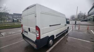 White Peugeot Boxer 2011 in Siauliai, with an engine capacity of 2.20 L and mileage of 273 thousand km for 4235 €, photo 4 on AUTOMOTO.COM.LV