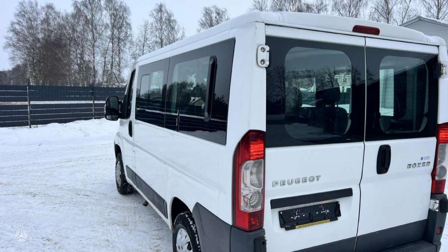 White Peugeot Boxer 2011 in Siauliai, with an engine capacity of 2.20 L and mileage of 260 thousand km for 5800 €, photo 2 on AUTOMOTO.COM.LV