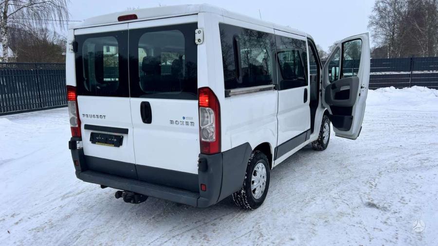 White Peugeot Boxer 2011 in Siauliai, with an engine capacity of 2.20 L and mileage of 260 thousand km for 5800 €, photo 11 on AUTOMOTO.COM.LV