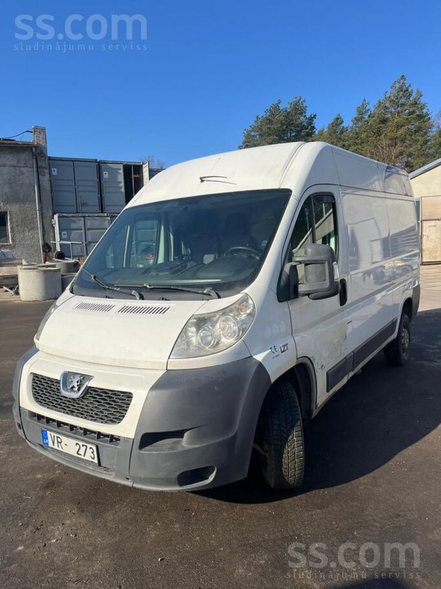 Balts Peugeot Boxer 2011 Rīga, ar dzinēja tilpumu 2.10 L un nobraukumu 404 tūkst. km par 2500 €, foto 6 vietnē AUTOMOTO.COM.LV