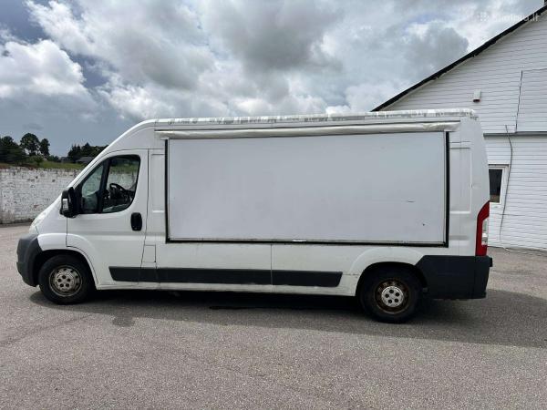 White Peugeot Boxer 2011 in Varena, with an engine capacity of 2.20 L and mileage of 268 thousand km for 7300 €, photo 2 on AUTOMOTO.COM.LV