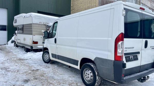 White Peugeot Boxer 2012 in Telschi, with an engine capacity of 2.20 L and mileage of 152 thousand km for 4100 €, photo 4 on AUTOMOTO.COM.LV