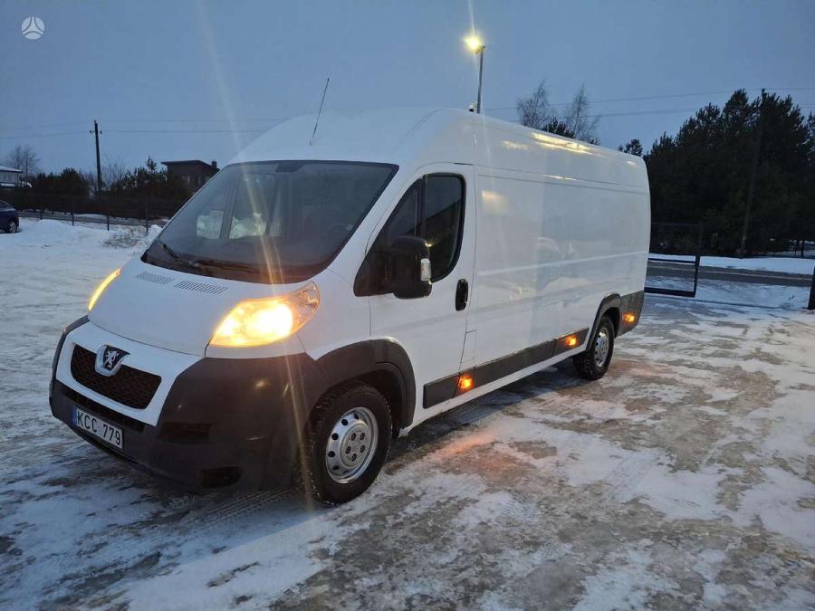 Balts Peugeot Boxer 2012 Viļņa, ar dzinēja tilpumu 2.20 L un nobraukumu 570 tūkst. km par 4750 €, foto 1 vietnē AUTOMOTO.COM.LV