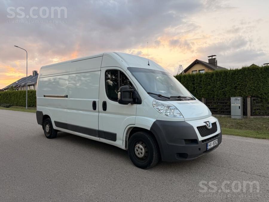 Balts Peugeot Boxer 2012 Rīga, ar dzinēja tilpumu 2.20 L un nobraukumu 382 tūkst. km par 4499 €, foto 3 vietnē AUTOMOTO.COM.LV