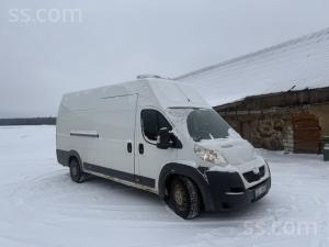 White Peugeot Boxer 2013 in Tukums, with an engine capacity of 2.20 L and mileage of 390 thousand km for 6800 €, photo 4 on AUTOMOTO.COM.LV