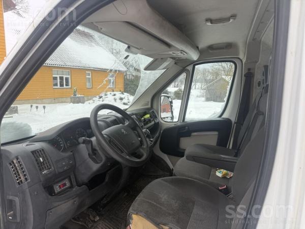 Balts Peugeot Boxer 2013 Tukums, ar dzinēja tilpumu 2.20 L un nobraukumu 390 tūkst. km par 6800 €, foto 7 vietnē AUTOMOTO.COM.LV