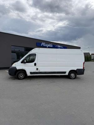 White Peugeot Boxer 2013 in Taurage, with an engine capacity of 2.20 L and mileage of 291 thousand km for 3700 €, photo 4 on AUTOMOTO.COM.LV