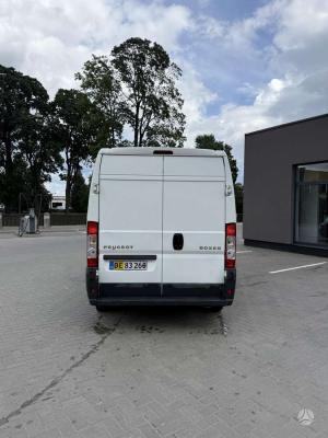 White Peugeot Boxer 2013 in Taurage, with an engine capacity of 2.20 L and mileage of 291 thousand km for 3700 €, photo 5 on AUTOMOTO.COM.LV