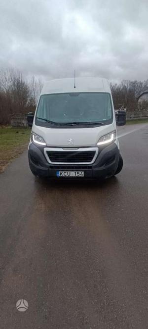White Peugeot Boxer 2014 in Panevezys, with an engine capacity of 2.20 L and mileage of 147 thousand km for 7900 €, photo 2 on AUTOMOTO.COM.LV