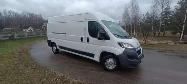 White Peugeot Boxer 2014 in Panevezys, with an engine capacity of 2.20 L and mileage of 147 thousand km for 7900 €, photo 3 on AUTOMOTO.COM.LV