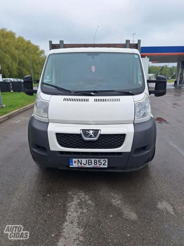 White Peugeot Boxer 2014 in Radviliskis, with an engine capacity of 3.00 L and mileage of 132 thousand km for 8591 €, photo 1 on AUTOMOTO.COM.LV
