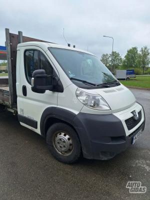 White Peugeot Boxer 2014 in Radviliskis, with an engine capacity of 3.00 L and mileage of 132 thousand km for 8591 €, photo 3 on AUTOMOTO.COM.LV