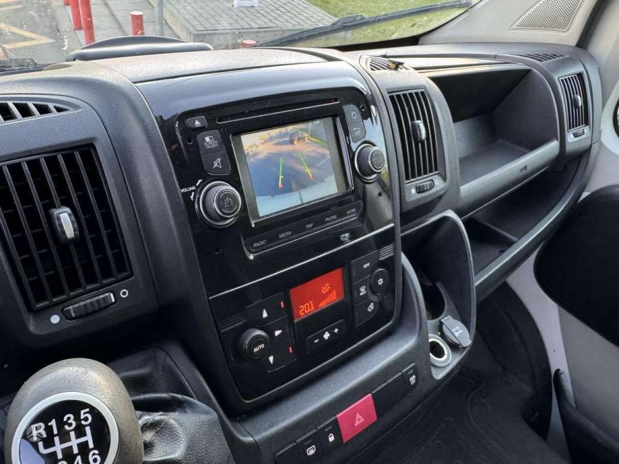 White Peugeot Boxer 2014 in Vilnius, with an engine capacity of 2.20 L and mileage of 518 thousand km for 2950 €, photo 8 on AUTOMOTO.COM.LV