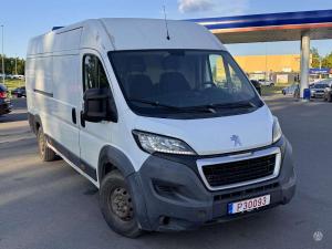White Peugeot Boxer 2014 in Vilnius, with an engine capacity of 2.20 L and mileage of 518 thousand km for 2600 €, photo 3 on AUTOMOTO.COM.LV