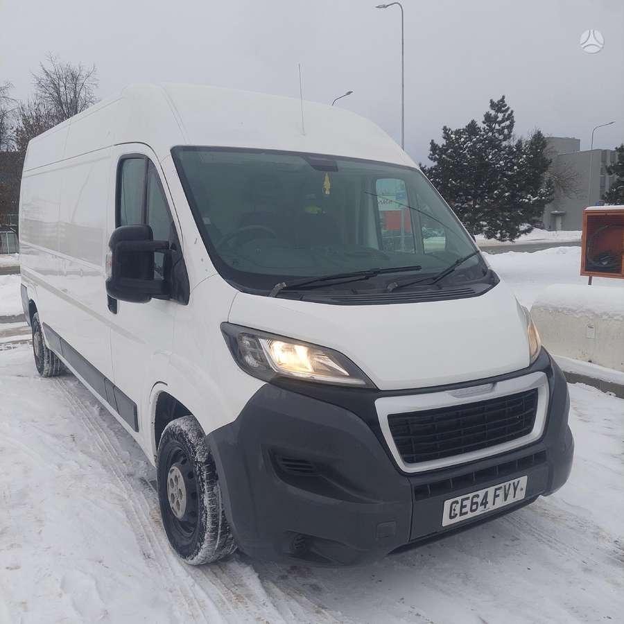 White Peugeot Boxer 2015 in Panevezys, with an engine capacity of 2.20 L and mileage of 370 thousand km for 2950 €, photo 2 on AUTOMOTO.COM.LV