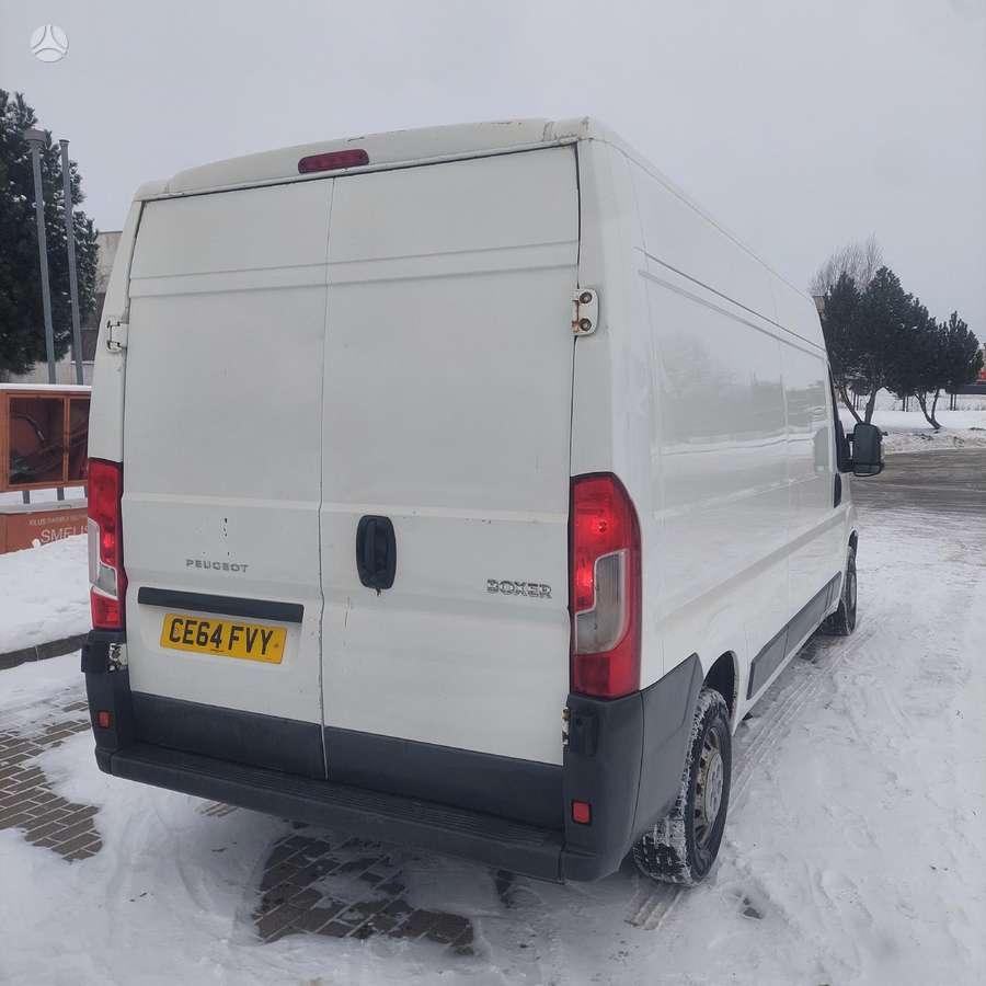 White Peugeot Boxer 2015 in Panevezys, with an engine capacity of 2.20 L and mileage of 370 thousand km for 2950 €, photo 4 on AUTOMOTO.COM.LV