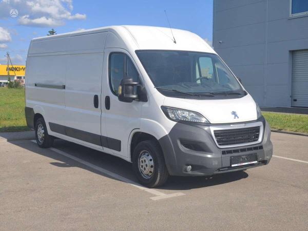 White Peugeot Boxer 2015 in Marijampole, with an engine capacity of 2.20 L and mileage of 197 thousand km for 7400 €, photo 1 on AUTOMOTO.COM.LV