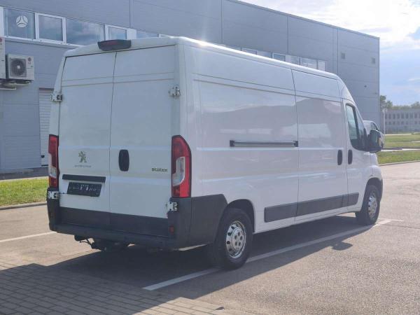White Peugeot Boxer 2015 in Marijampole, with an engine capacity of 2.20 L and mileage of 197 thousand km for 7400 €, photo 6 on AUTOMOTO.COM.LV