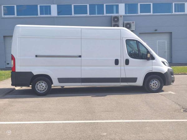 White Peugeot Boxer 2015 in Marijampole, with an engine capacity of 2.20 L and mileage of 197 thousand km for 7400 €, photo 8 on AUTOMOTO.COM.LV
