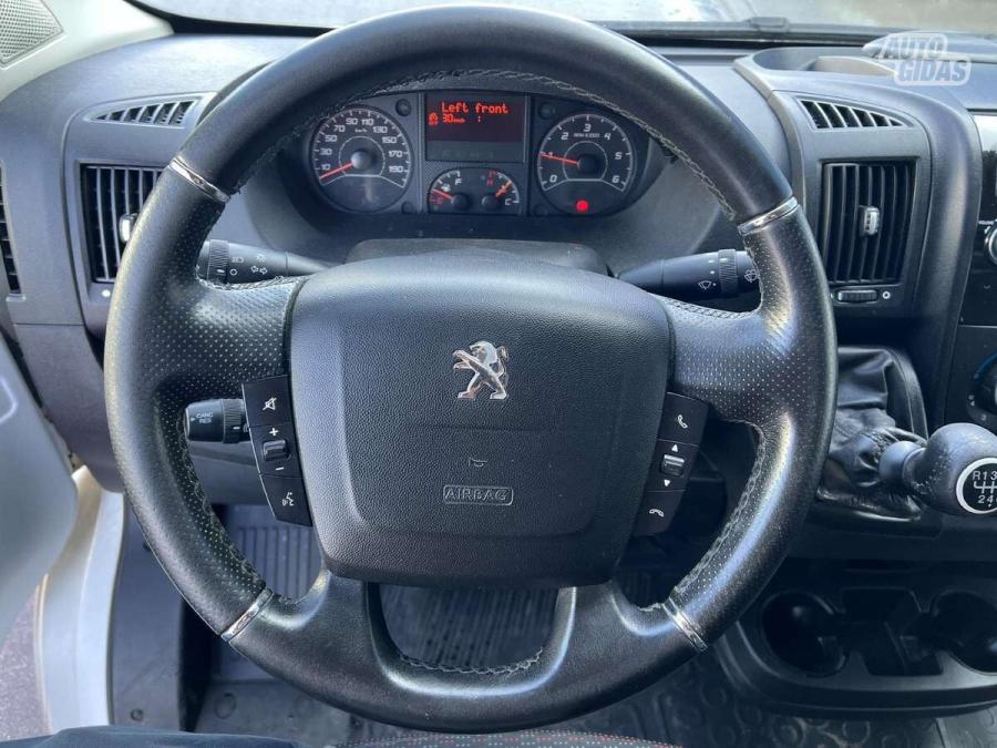 Balts Peugeot Boxer 2016 Panevēža, ar dzinēja tilpumu 2.00 L un nobraukumu 400 tūkst. km par 3900 €, foto 14 vietnē AUTOMOTO.COM.LV