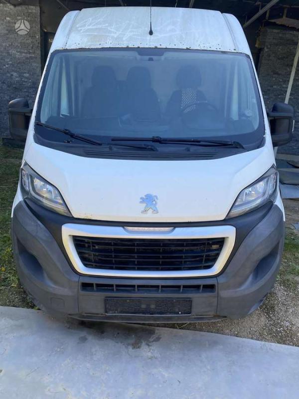 Balts Peugeot Boxer 2016 Viļņa, ar dzinēja tilpumu 2.20 L un nobraukumu 570 tūkst. km par 4000 €, foto 3 vietnē AUTOMOTO.COM.LV