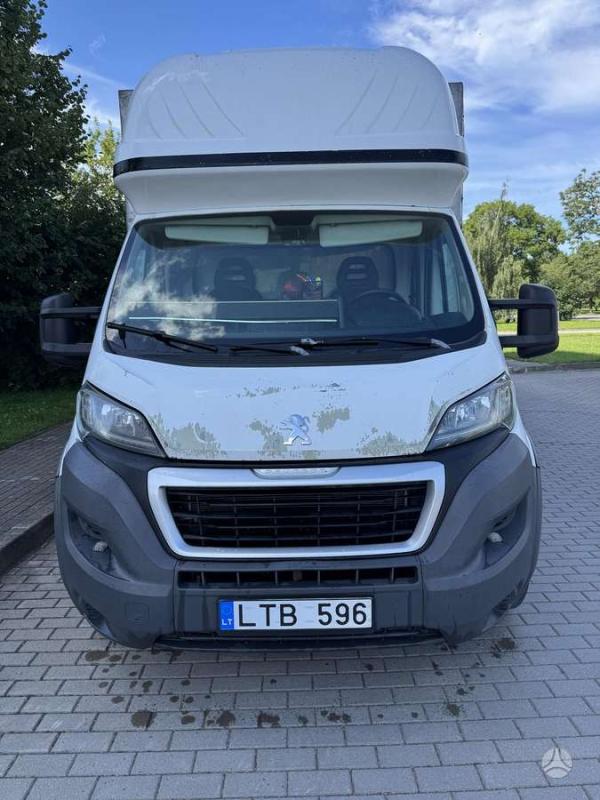 White Peugeot Boxer 2016 in Klaipeda, with an engine capacity of 3.00 L and mileage of 484 thousand km for 5999 €, photo 2 on AUTOMOTO.COM.LV