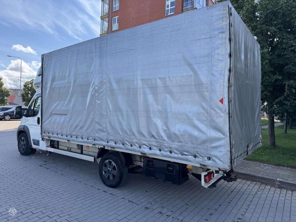 White Peugeot Boxer 2016 in Klaipeda, with an engine capacity of 3.00 L and mileage of 484 thousand km for 5999 €, photo 6 on AUTOMOTO.COM.LV
