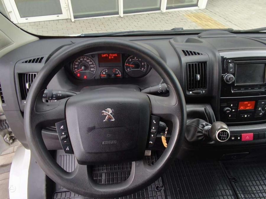 White Peugeot Boxer 2016 in Vilnius, with an engine capacity of 2.00 L and mileage of 300 thousand km for 9700 €, photo 9 on AUTOMOTO.COM.LV