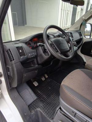 White Peugeot Boxer 2016 in Vilnius, with an engine capacity of 2.00 L and mileage of 300 thousand km for 9700 €, photo 11 on AUTOMOTO.COM.LV