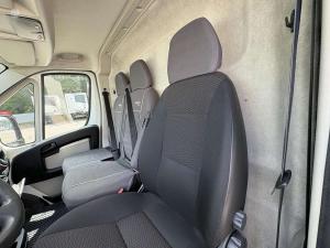 White Peugeot Boxer 2017 in Vilnius, with an engine capacity of 2.00 L and mileage of 432 thousand km for 8990 €, photo 30 on AUTOMOTO.COM.LV