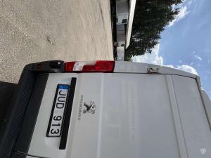 White Peugeot Boxer 2017 in Vilnius, with an engine capacity of 2.00 L and mileage of 432 thousand km for 8990 €, photo 11 on AUTOMOTO.COM.LV