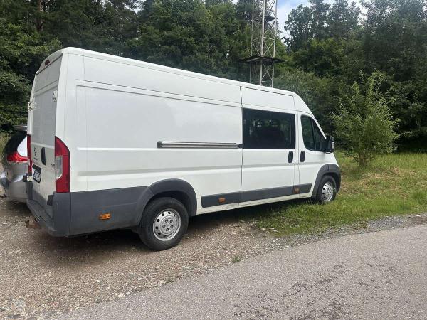 White Peugeot Boxer 2017 in Kaunas, with an engine capacity of 2.00 L and mileage of 260 thousand km for 1790 €, photo 2 on AUTOMOTO.COM.LV