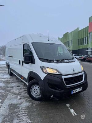 White Peugeot Boxer 2018 in Vilnius, with an engine capacity of 2.00 L and mileage of 489 thousand km for 6500 €, photo  on AUTOMOTO.COM.LV