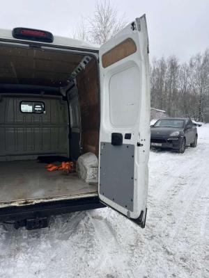 White Peugeot Boxer 2018 in Vilnius, with an engine capacity of 2.00 L and mileage of 160 thousand km for 8000 €, photo 7 on AUTOMOTO.COM.LV