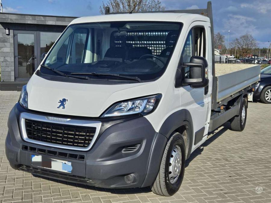 Белый Пежо Boxer 2018 в Таураге, объемом двигателя 2.00 л и пробегом 168 тыс. км за 8800 €, фото 4 на AUTOMOTO.COM.LV