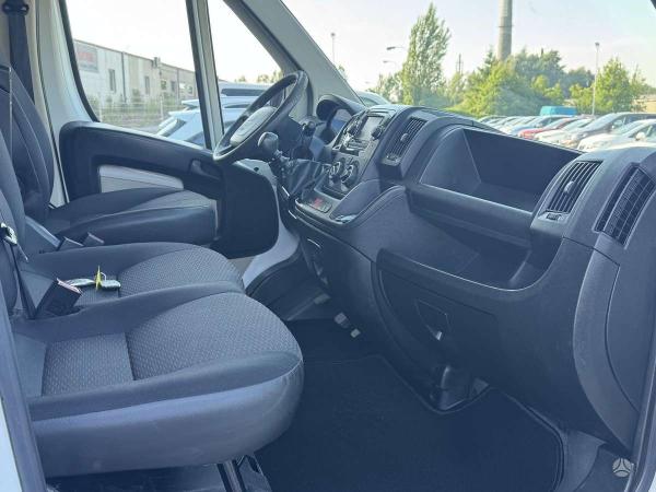 Balts Peugeot Boxer 2018 Tauragė, ar dzinēja tilpumu 2.00 L un nobraukumu 143 tūkst. km par 13999 €, foto 9 vietnē AUTOMOTO.COM.LV