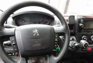 White Peugeot Boxer 2018 in Kaunas, with an engine capacity of 2.00 L and mileage of 240 thousand km for 4999 €, photo 7 on AUTOMOTO.COM.LV