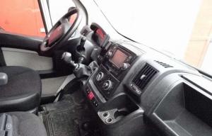 White Peugeot Boxer 2018 in Kaunas, with an engine capacity of 2.00 L and mileage of 240 thousand km for 4999 €, photo 8 on AUTOMOTO.COM.LV