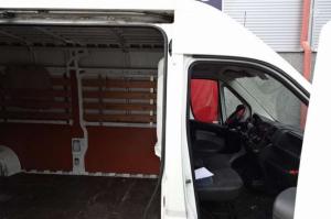 White Peugeot Boxer 2018 in Kaunas, with an engine capacity of 2.00 L and mileage of 240 thousand km for 4999 €, photo 15 on AUTOMOTO.COM.LV