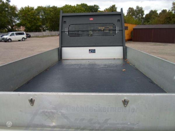 White Peugeot Boxer 2018 in Siauliai, with an engine capacity of 2.00 L and mileage of 146 thousand km for 13700 €, photo 8 on AUTOMOTO.COM.LV